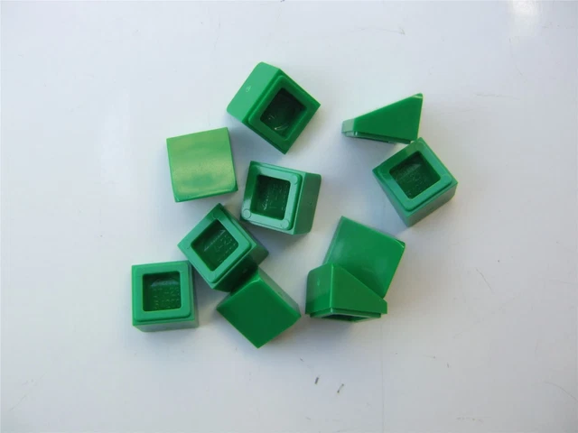 10 X LEGO Green ROOF TILE 1X1X2/3, ABS - 4546705 (Parts & Pieces) £3.49 ...
