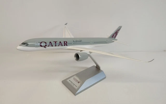 AIRBUS A350-900 QATAR Airways Corporate Model Scale 1:200 Socatec ...