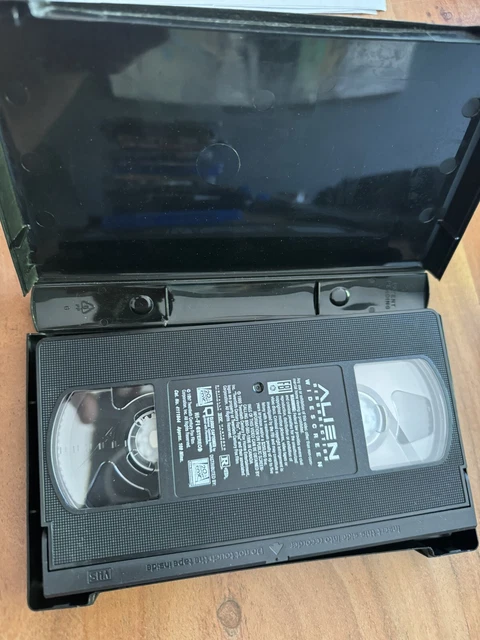 ALIEN RESURRECTION (VHS 1999) Widescreen Series 20th Century Fox Black ...