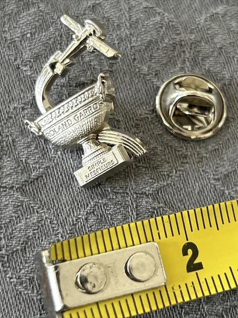 PIN'S ARTHUS-BERTRAND ROLAND Garros Coupe Simple Messieurs Avion 18 X 25 mm EUR 10,00 - PicClick FR