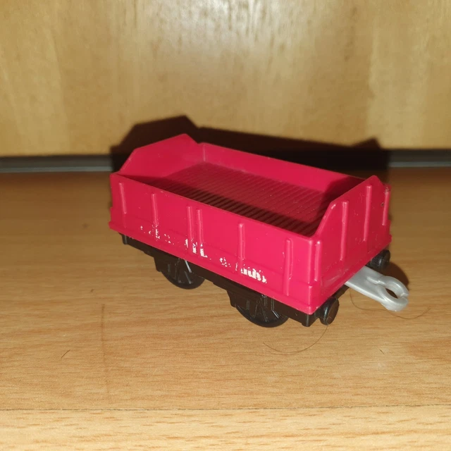 THOMAS THE TANK Engine Trackmaster Train Set GOODS TRUCKS Red Flatbed ...