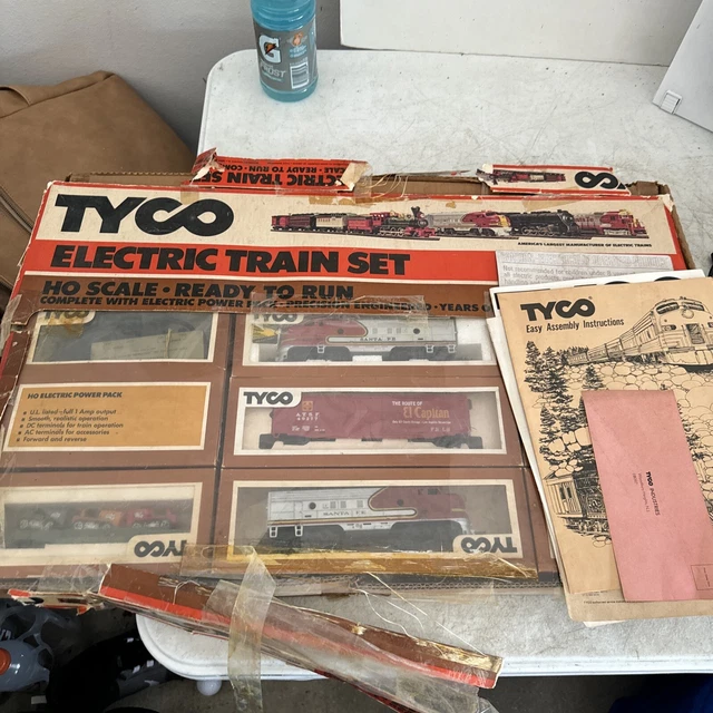 VINTAGE 1970S TYCO Santa Fe Electric Train Set HO Scale In Box Model ...