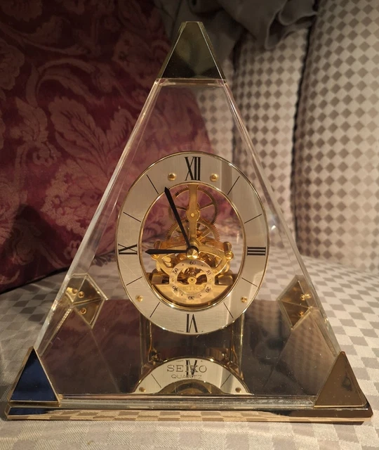 VINTAGE SEIKO QUARTZ Triangle Pyramid Skeleton Table Mantle Clock ...