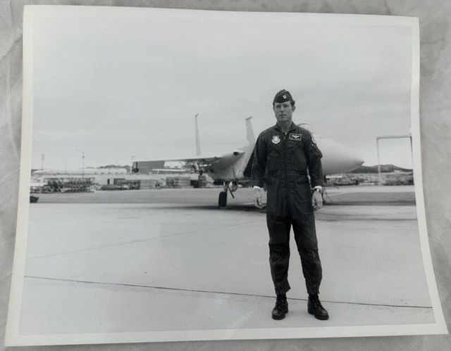 VINTAGE GLOSSY PHOTO Edwards AFB California USAF Test Center #10 Pilot ...