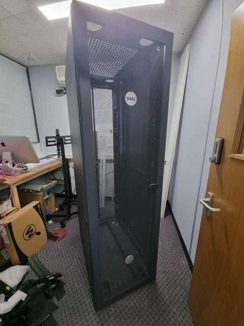 DELL PS38S FULL size server rack £200.00 - PicClick UK