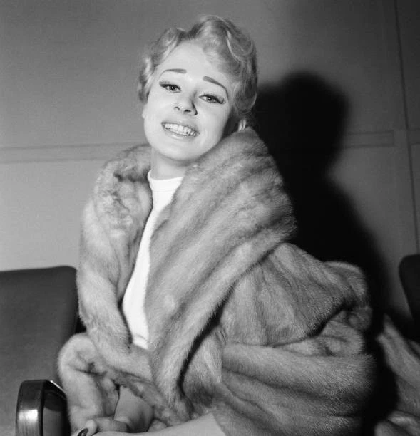 NORMA ANN SYKES AKA Sabrina English glamour model actress London H ...