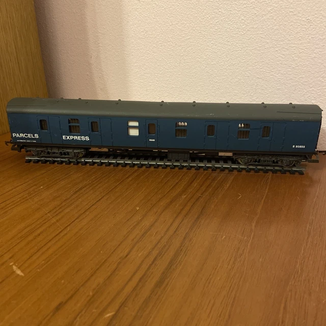 LIMA 305341 BR Mk1 Full Brake Coach. Parcels Express Blue - OO Gauge £9 ...