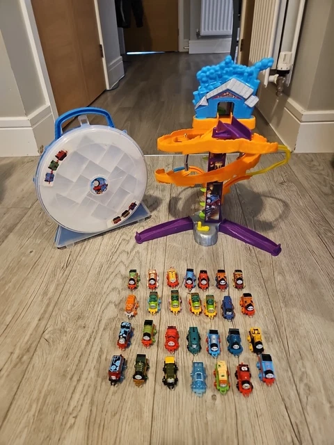 FISHER-PRICE THOMAS & Friends Minis Playset, Case & 28 Mini Trains Toy ...