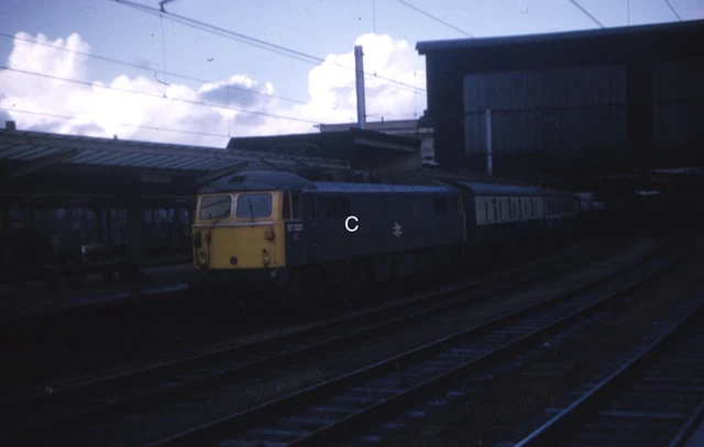 35MM SLIDE BRITISH Railway Br Diesel Class 87 - 87025 At Carlisle 08/03 ...