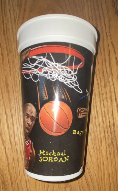 VINTAGE NBA MICHAEL Jordan McDonald's Looney Tunes Bugs Bunny Plastic ...