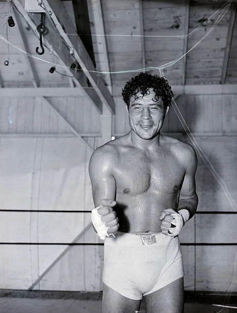 SWEATY MAX BAER Poses In Fighting Stance 1935 OLD BOXING PHOTO $7.65 ...