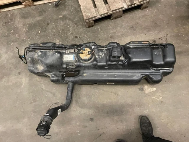 TANK KRAFTSTOFFTANK DIESELTANK Dieselpumpe A9064766901 MERCEDES ...