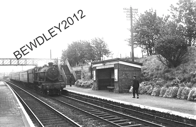NEGATIVE 35MM GWR 5932 "HAYDON HALL" ENTERS ABERGAVENNY *NEEDS ...