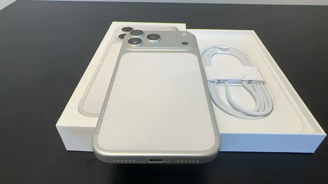 NEW OPEN BOX Apple iPhone 17 Pro 256GB Silver Unlocked (100% Battery ...