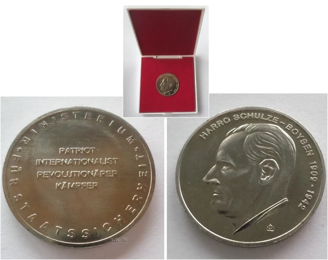 DDR STASI MEDAILLE MfS WWII Officer East german Ministry state security ...