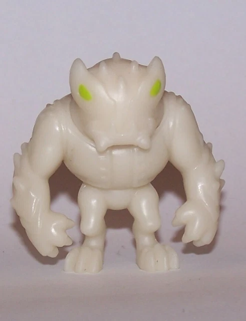 FIGURINE PVC BEN 10 Omniverse Solid Plugg 2 pouces Glow In The Dark EUR ...