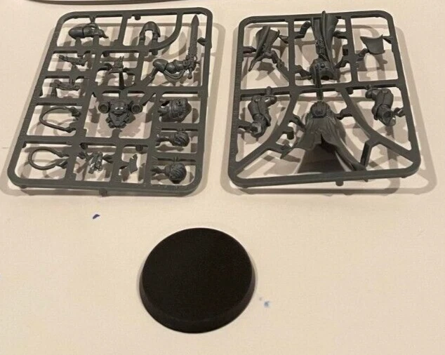 GAMES WORKSHOP WARHAMMER 40K Space Marines Primaris Librarian Plastic ...