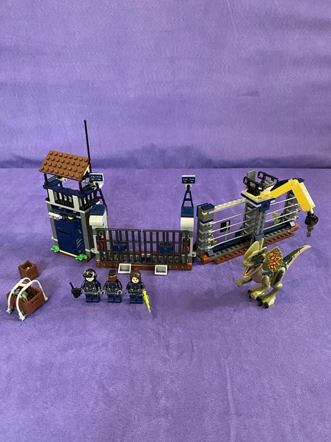 LEGO JURASSIC WORLD Dilophosaurus Outpost Attack (75931) - RETIRED £12. ...