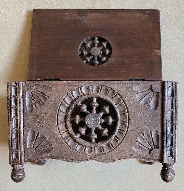 JOLI MEUBLE DE Poupée Breton Ancien en Bois Sculpté EUR 12,00 - PicClick FR