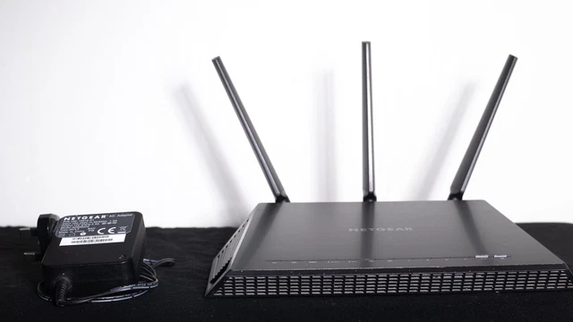 NETGEAR NIGHTHAWK R7000 AC1900 WiFi VDSL/ADSL modem/router, good ...