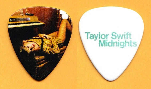 TAYLOR SWIFT SIGNATURE Photo Black Guitar Pick - 2011 Speak Now Tour ...