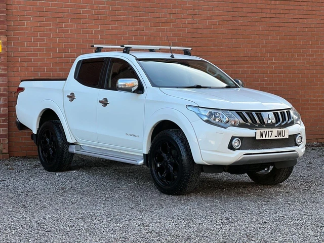 2017 MITSUBISHI L200 2.4 DI-D DC Barbarian 4WD Euro 6 4dr PICK UP ...