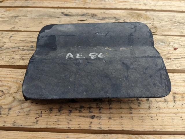 TOYOTA COROLLA AE86 Genuine Fuel / Tank Filler Flap EUR 55,57 - PicClick FR