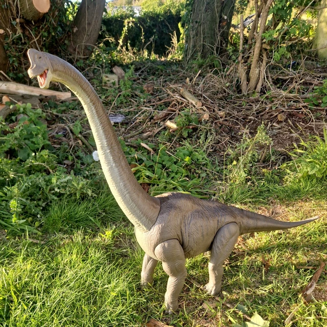 JURASSIC WORLD LEGACY Collection Super Colossal Brachiosaurus Figure ...