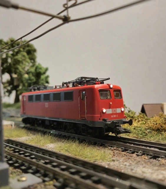 TRIX EXPRESS UMBAU H0 (22141) E-Lok BR 141 061-2 der DB Epoche V DCC+ ...