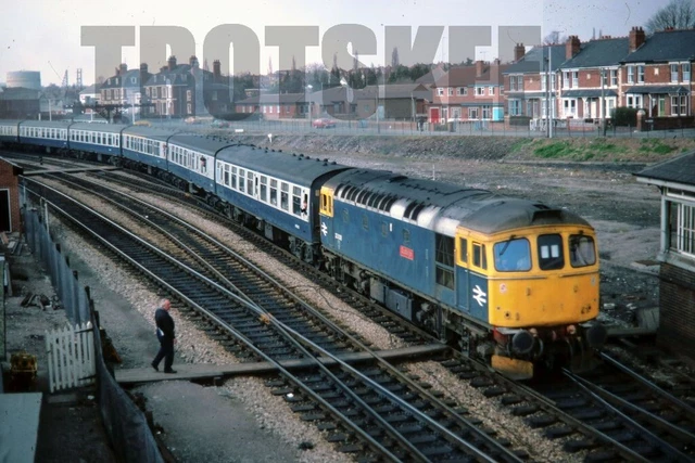 35MM SLIDE BR British Railways Diesel Loco Class 33 33008 1984 Original ...
