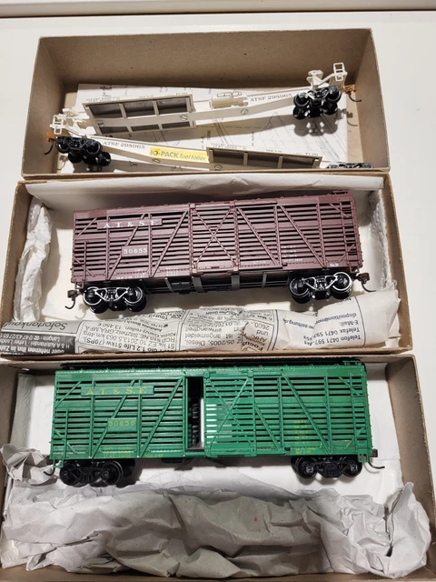 ATHEARN H0 SANTA Fe Spine Cars Endwagen Und 2 Box Cars EUR 21,00 ...