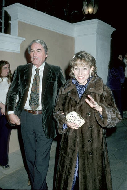 GREGORY PECK & wife Veronique at Rod Stewart's Birthday Party - Ja ...