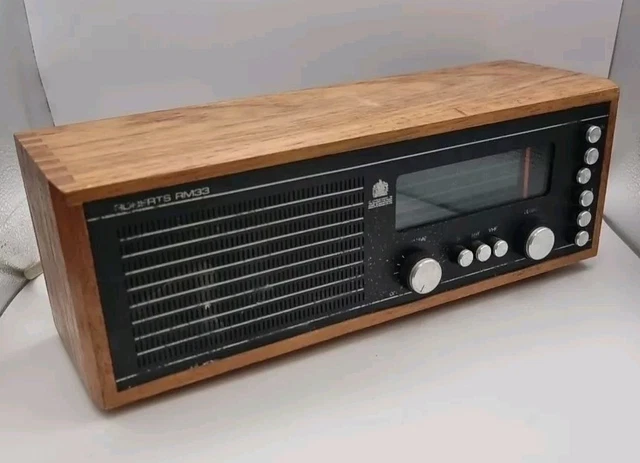 VINTAGE ROBERTS RM33 Radio - Untested - Sold for Spares or Repair £19. ...