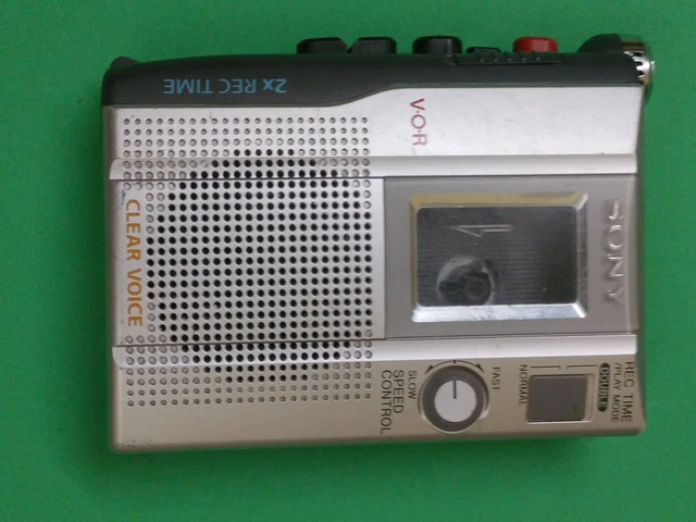 SONY TCM 200 DV Walkman Cassette player Serviced New belt works very ...