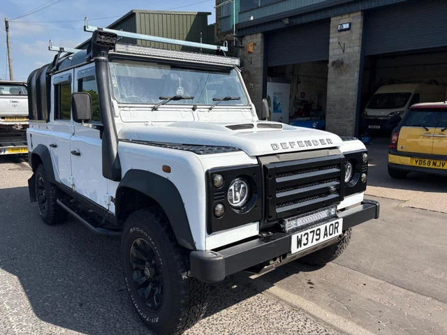 2000 LAND ROVER DEFENDER Hard Top Td5 PANEL VAN DIESEL Manual £12,995. ...