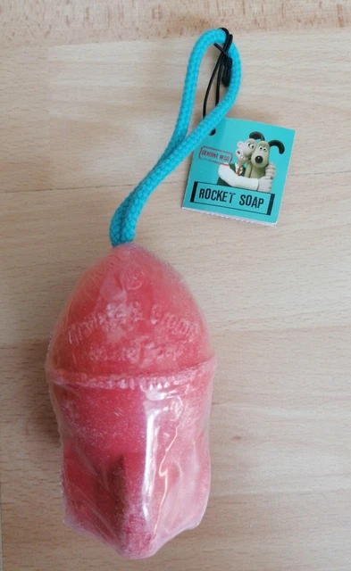 WALLACE AND GROMIT Aardman Rocket Soap 160g Fragranced Body Soap £5.99 ...