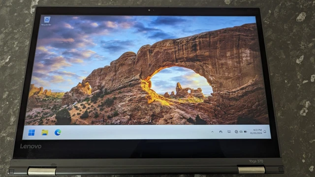 LENOVO YOGA 370 Touchscreen, i7 7a Gen, 8 GB RAM, 256 GB NVMe, computer ...
