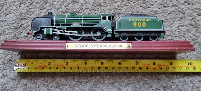 ATLAS EDITIONS SCHOOLS Class 220 Sr Locomotive On Wooden Plinth Static ...