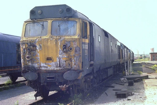 BRITISH RAIL 50003 damaged Doncaster Rail Photo £1.49 - PicClick UK