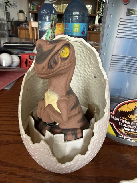 JURASSIC PARK LOST World Raptor Hatchling Egg Original container Kenner ...