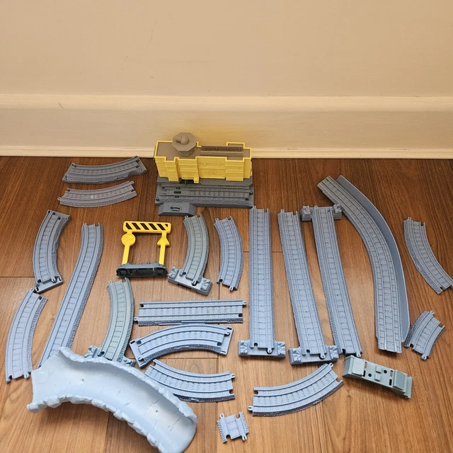 TOMY TRACKMASTER THOMAS the tank engine battery train set layout,Add On, X23 £8.99 - PicClick UK