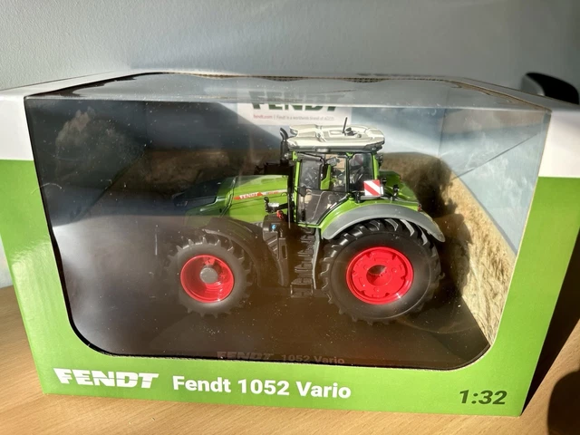 AGRITECHNICA 2025 SONDERMODELL Fendt 1052 Vario 1/32 Universal Hobbies ...