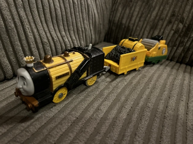 TOMY TRACKMASTER THOMAS and friends - motorised stephen the rocket £24. ...