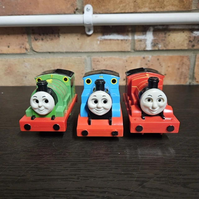 THOMAS THE TANK Engine Tomy Pull Back & Go Moving Eyes Thomas James And ...