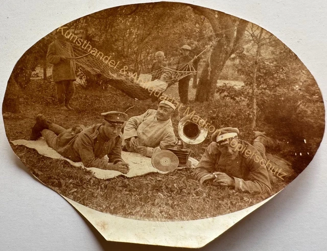 ORIG. FOTO SOLDAT WK1 WW1 Erster Weltkrieg Uniform um 1916 Grammophon ...