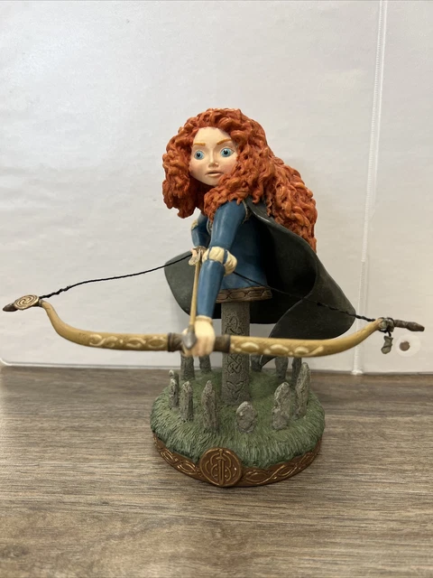 WALT DISNEY SHOWCASE Collection Merida Bust Figure Grand Jester Studio 0010/3000 £140.72 ...