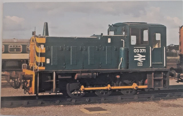POSTCARD - DIESEL-ELECTRIC Shunter Class 03 Locomotive No. 03 371 at ...