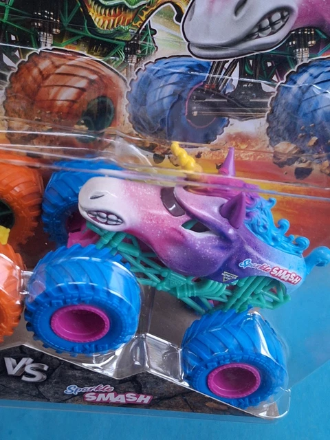 DRAGON VS SPARKLE smash 🔥 Hot Wheels 2026 Monster Trucks Truck Double ...