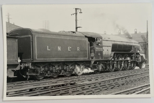 LNER RAILWAY LOCOMOTIVE Photograph - 2005 Thane Of Fife - E223 £3.39 ...