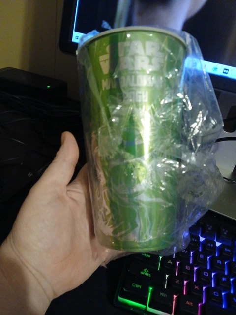 THE MANDALORIAN & Grogu Green Collectible Cup 2026 Burger King Star ...